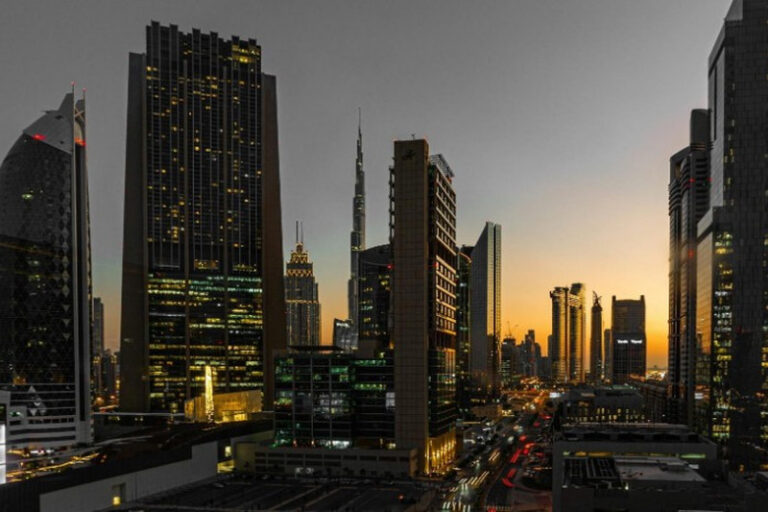 10 Things You Should Know Before Visiting the UAE - Life Unexpected